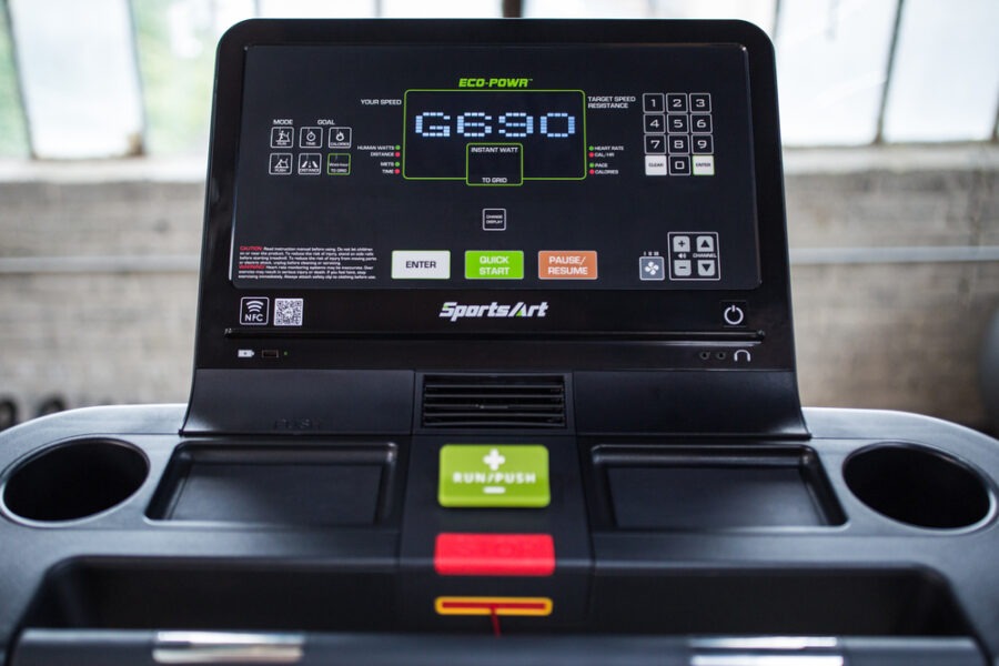 G690 Verde Treadmill - Energy Generating Cardio