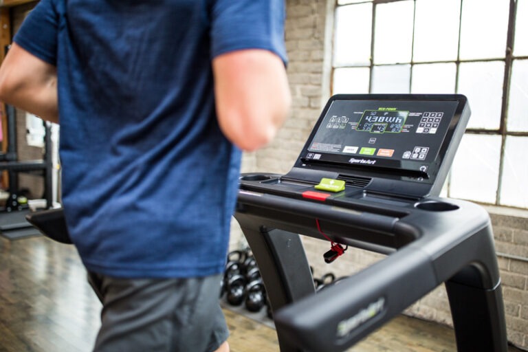 G690 Verde Treadmill - Energy Generating Cardio